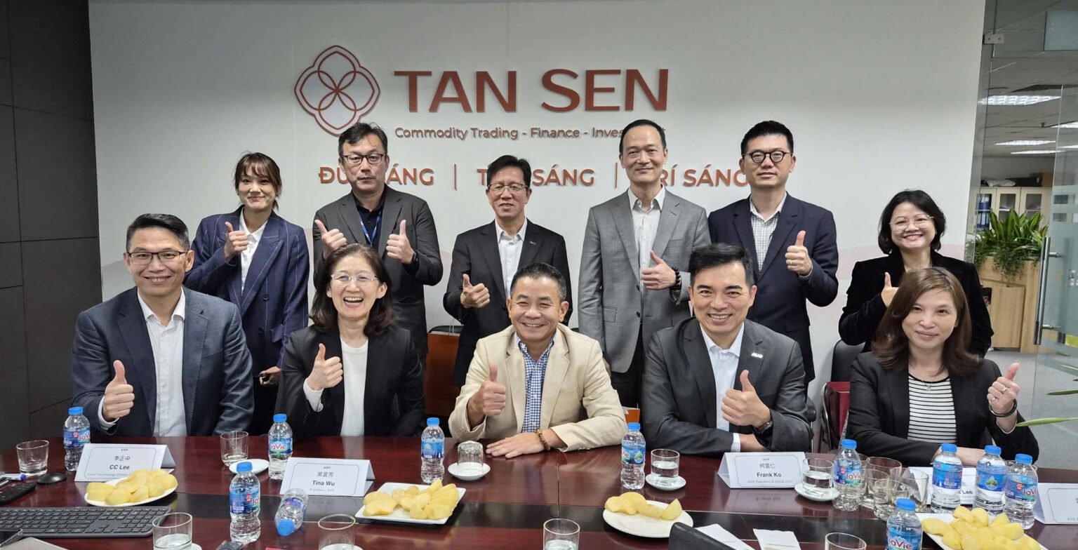 Cái bắt tay chiến lược giữa IIQ & AUO & Tân Sen – IIQ